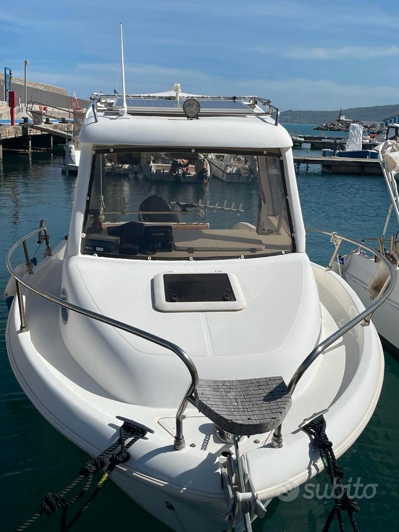 Barca cabinata BLUMAX 6 mt con Suzuki DF80A - Nautica In vendita a Vibo Valentia