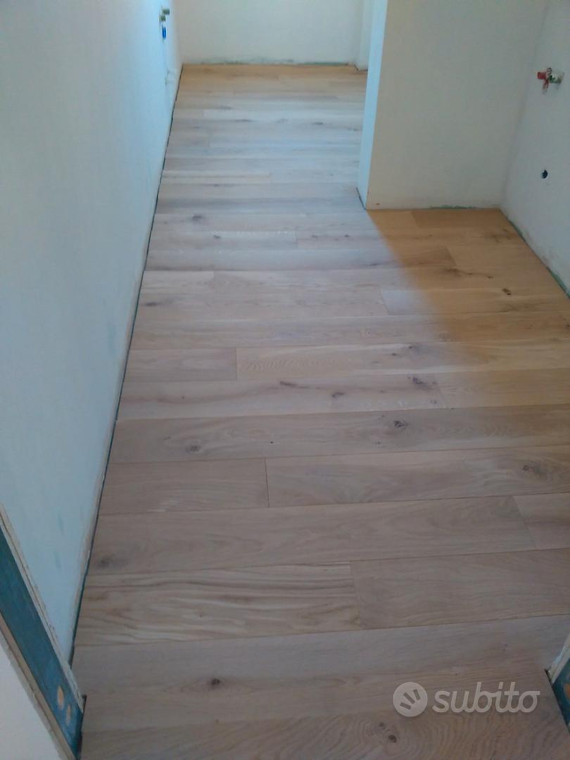 Posa pavimenti legno, levigatura battiscopa,spc,lv - Servizi In vendita ...