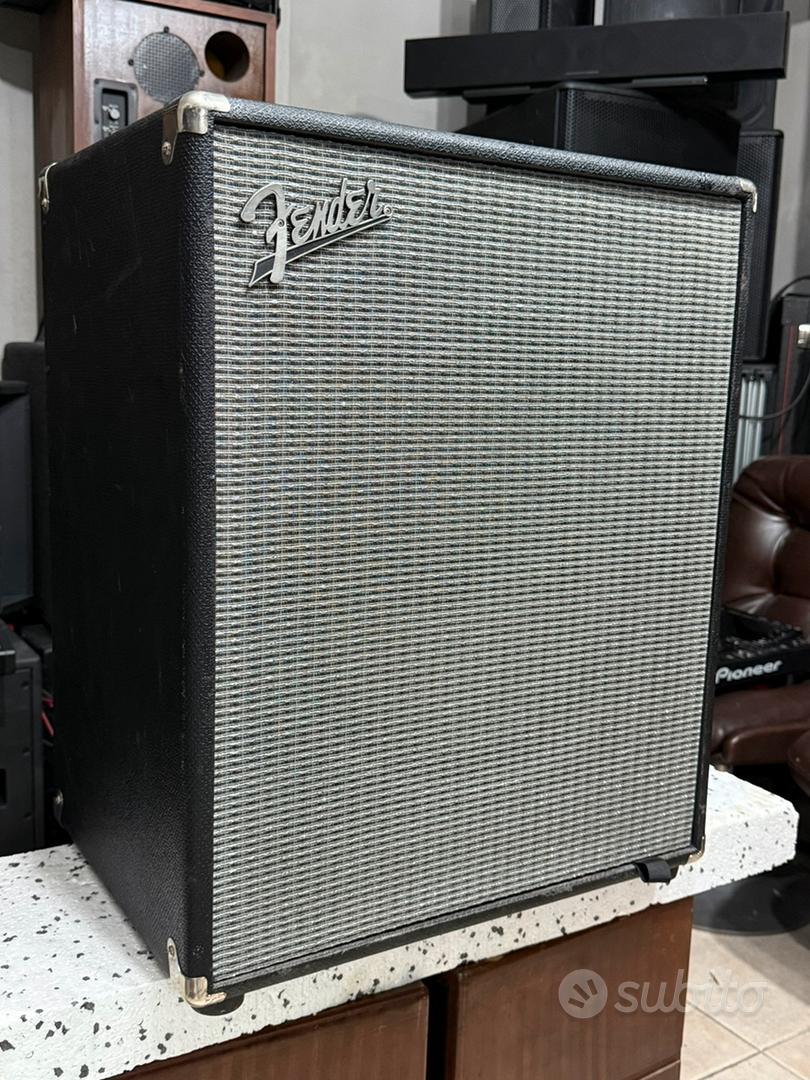 FENDER RUMBLE 200 - Audio/Video In vendita a Latina