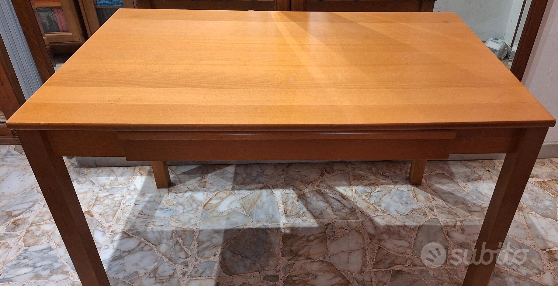 Scrivania in legno moderna con porta tastiera - Arredamento e ...