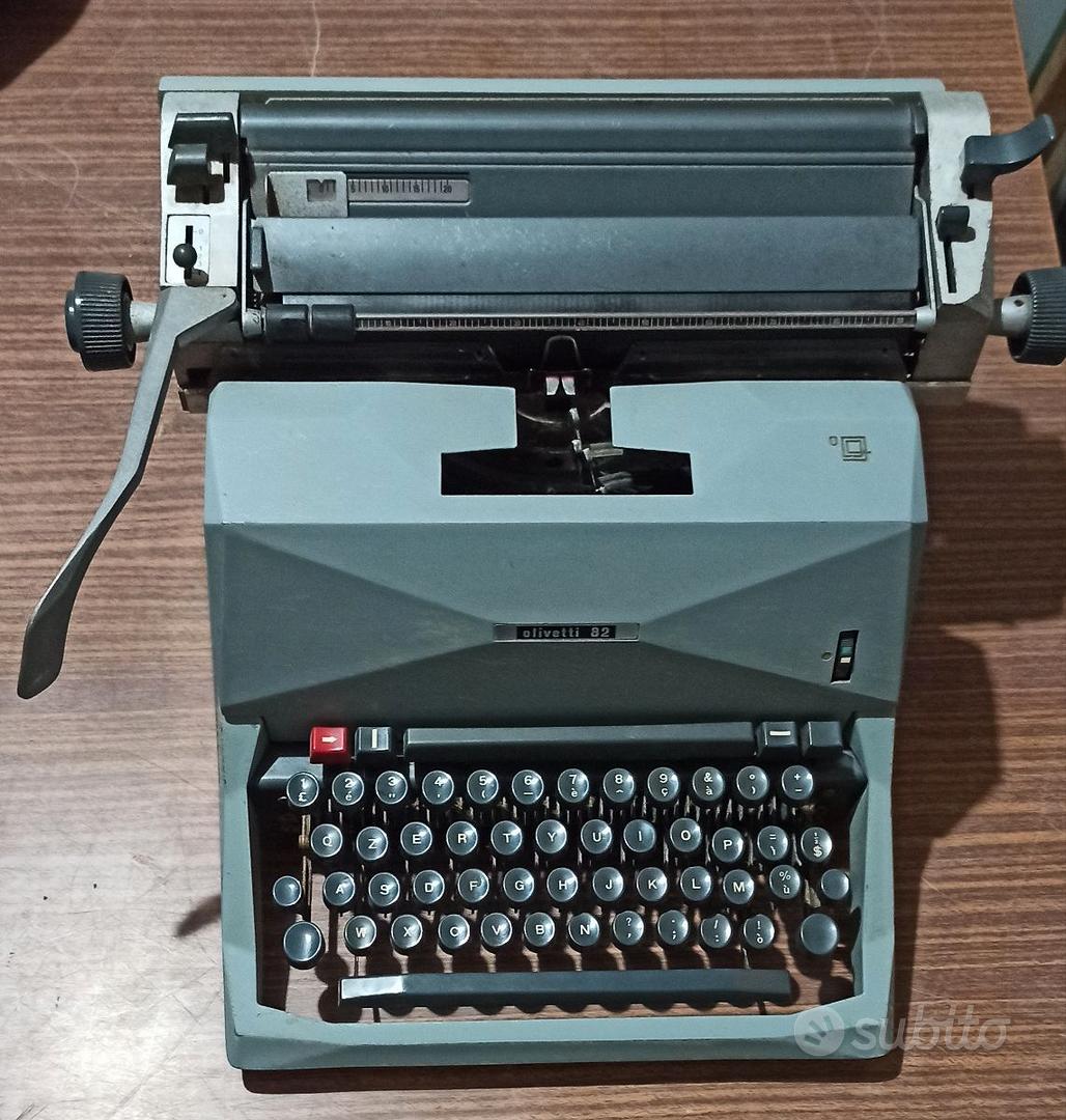 Macchina da scrivere Olivetti 82 diaspron - Collezionismo In vendita a ...